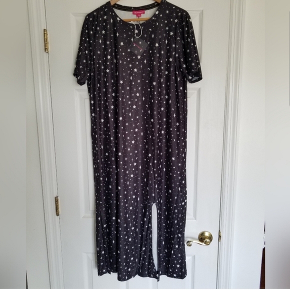 Urban Threads | Dresses | Nwt Urban Threads Midi Tshirts Dress Black Multi Celestial Print Size ...